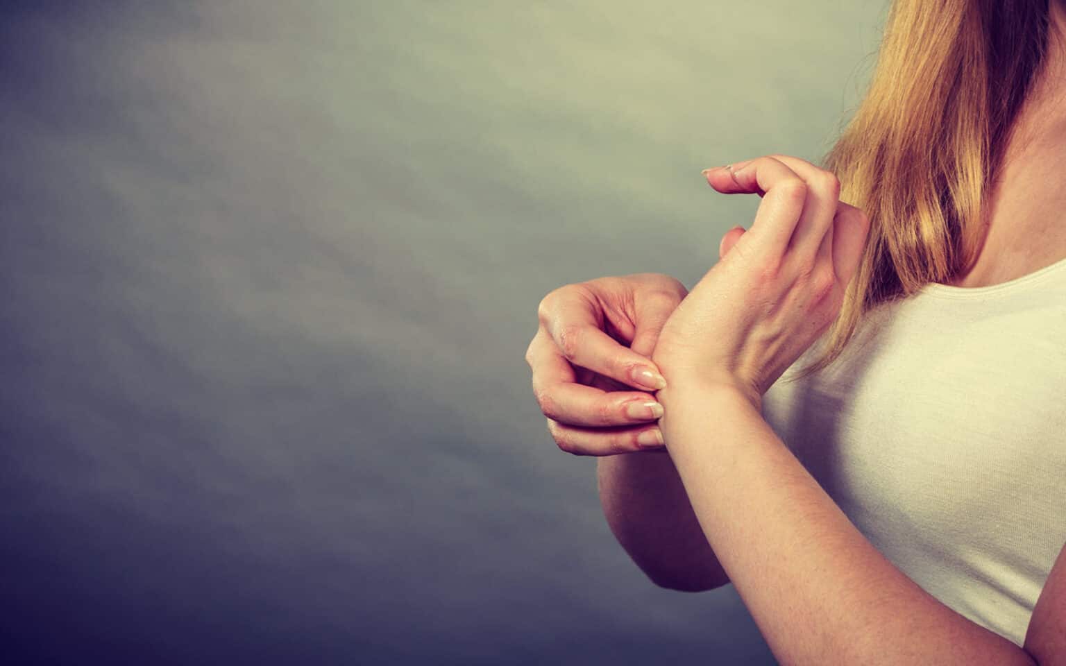 Do Itchy Left Palms Mean Lottery Luck? - Penny Pinchin' Mom